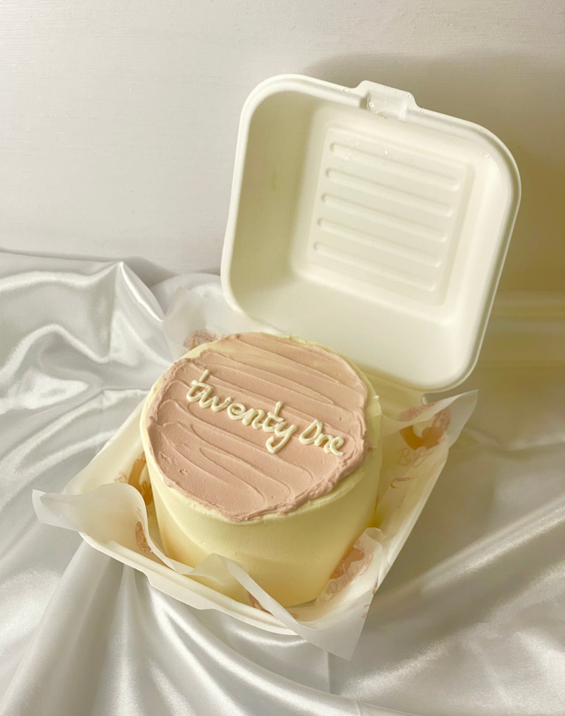 Bento Cakes – Q's Bakery