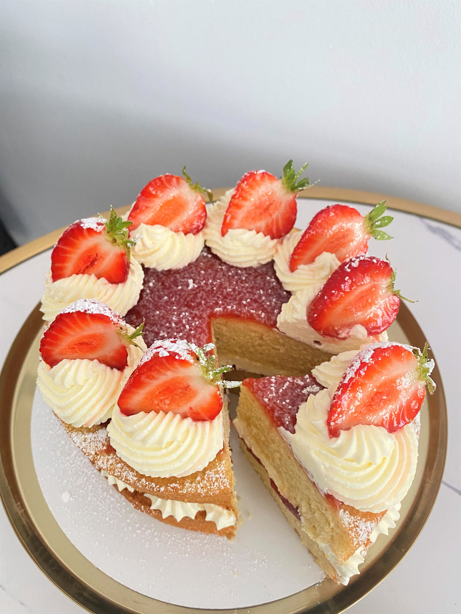 Classic Victoria Cake – Q's Bakery
